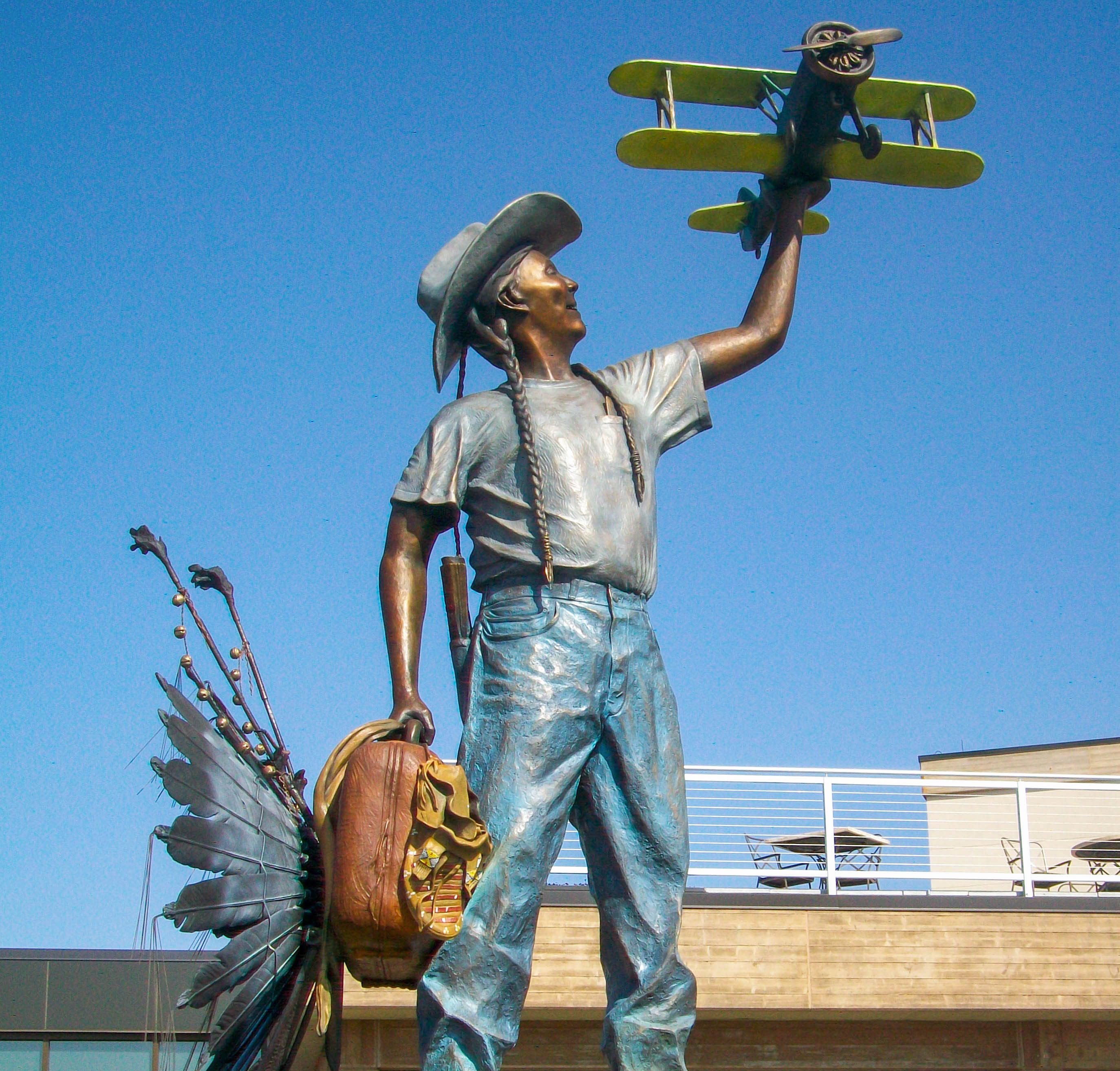 Interview with Artist Matthew Lanz | OUTLOOK magazine