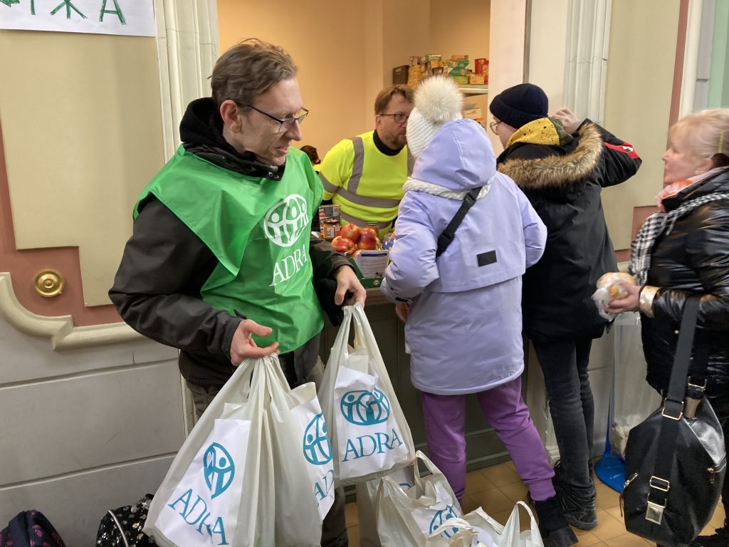 ADRA Aiding Ukrainian Refugees | OUTLOOK magazine